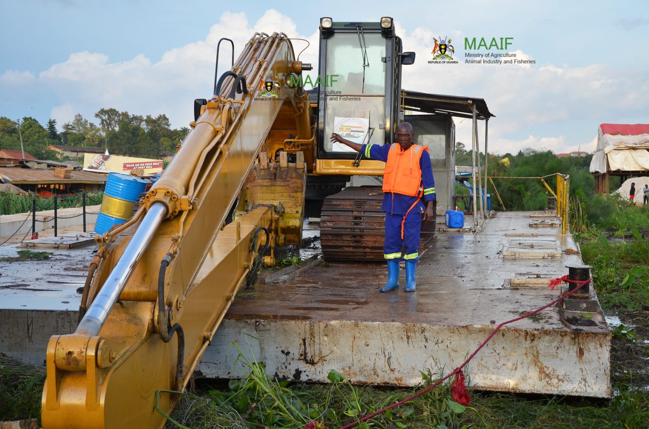 Brief on Ongoing Weed/Floating Island Control Measures on Lake Victoria ...